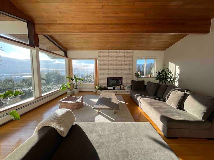 Ocean Views - North Vancouver