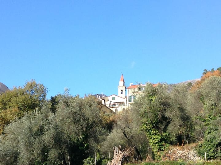 Loano: Perfetto Per Mare/montagna - Loano