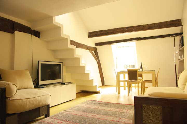 Triplex Romantique Dans Le Marais - Pariisi