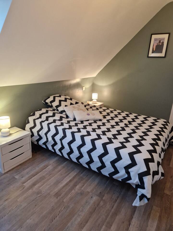 Chambre Dans Maison. - Moncontour