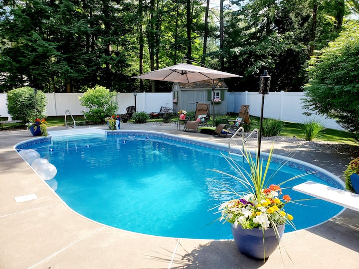 Charming Ranch & Inground Pool Close To Downtown. - Saratoga Springs, NY