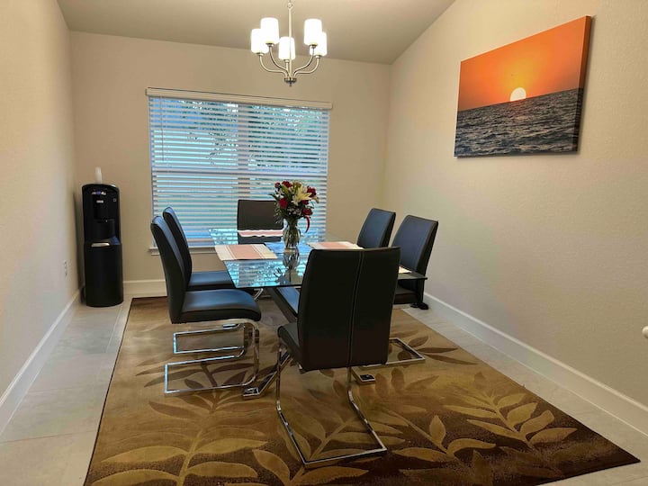 Cheerful New Home Welcoming You To Our Venice Home - 威尼斯