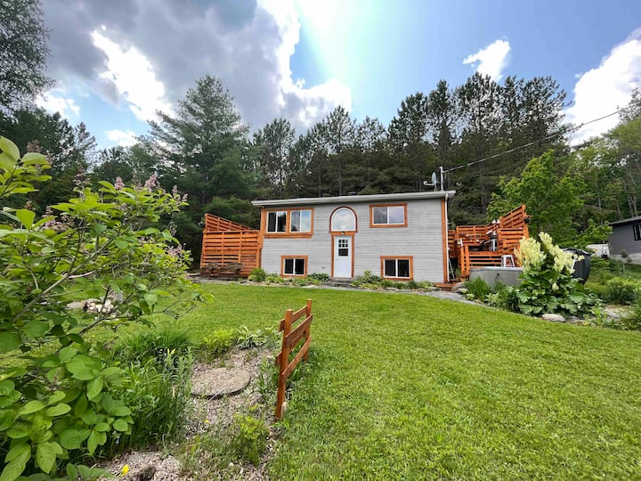 Magnifique Chalet Détente Avec Spa - Lac-Mégantic