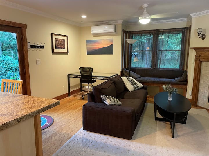 Luxurious, Private Guesthouse - Paterson, NJ