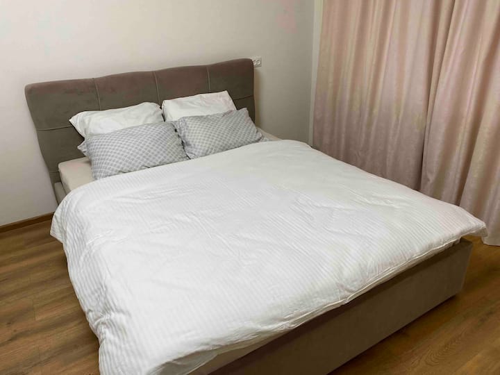 Ideal For Long Term Rent - 5mins To Metro - Ukraine