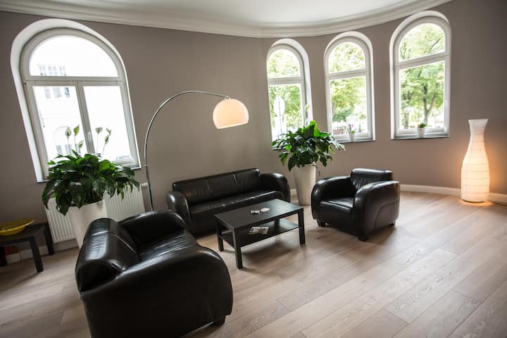 Apartment Near Centre, Sleeps 2-10 - Aachen