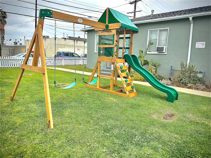 Renewed Modern Central Stay! Wifi & Easy Parking - Torrance, CA