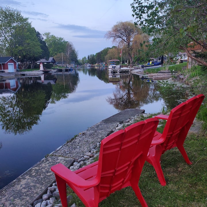 Tranquil Waterfront Getaway! - Kawartha Lakes