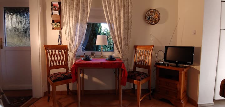 Vollausgestattetes 2-zimmer Gästehaus - 