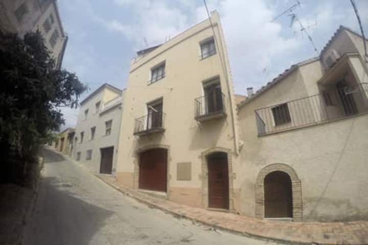 Three Bedroom Apartment In Traditional Miravet - Miravet