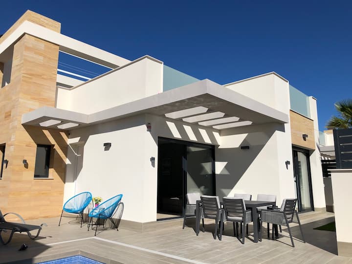 Luksus Feriebolig I Et Plan - Opvarmet Privat Pool - Torrevieja
