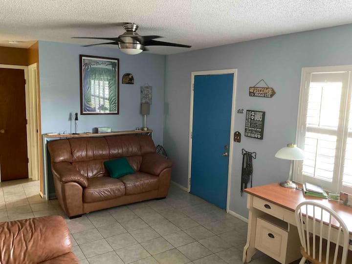Weekend Golf House In The Heart Of Spring Hill - Spring Hill, FL