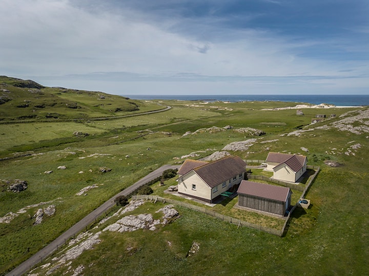 Beautiful Barra Bungalow-sealladh An Dun, Grean - Barra, United Kingdom