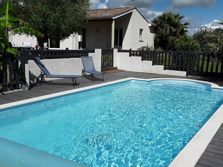 Gîte Avec Piscine Chauffée à 28 ° Mai à Septembre - Charente-Maritime