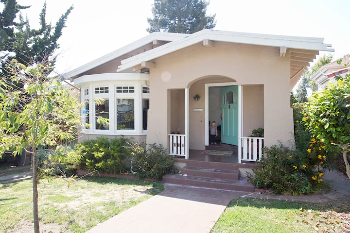 Charming 3 Bedroom House In Great Location - El Cerrito, CA