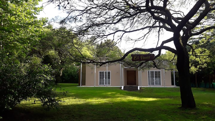 Casa De Campo Moderna, Amplio Parque A Mts Del Rio - Alta Gracia