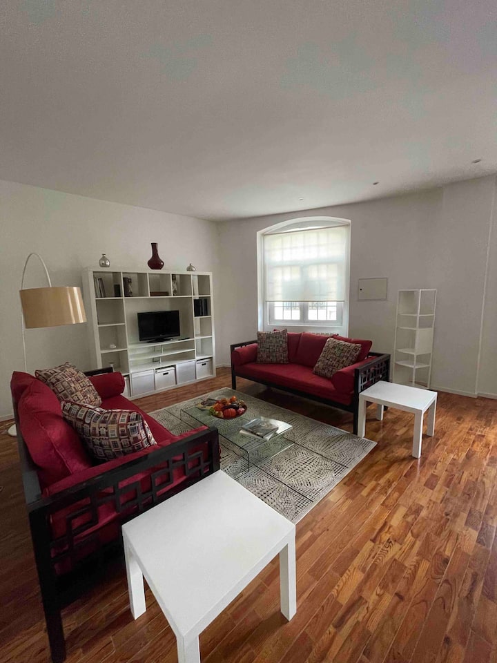 Loft Da Sé
Belong Staying And Feeling - Lizbona