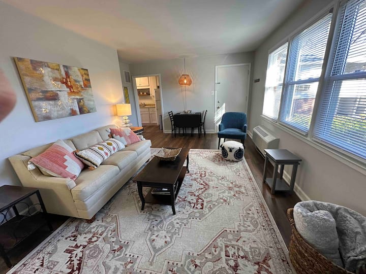 The Wolves Den @ Cameron Village - Raleigh, NC