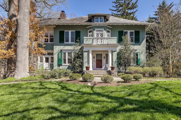 Beautiful Roland Park Home - Towson, MD