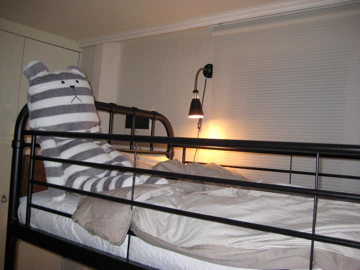 [Cost-effective] Tiny Room In Hongdae - Seoul