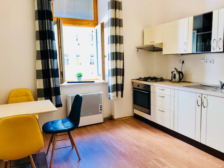 Cozy Apartment Close To Castle & Charles Bridge - Prague