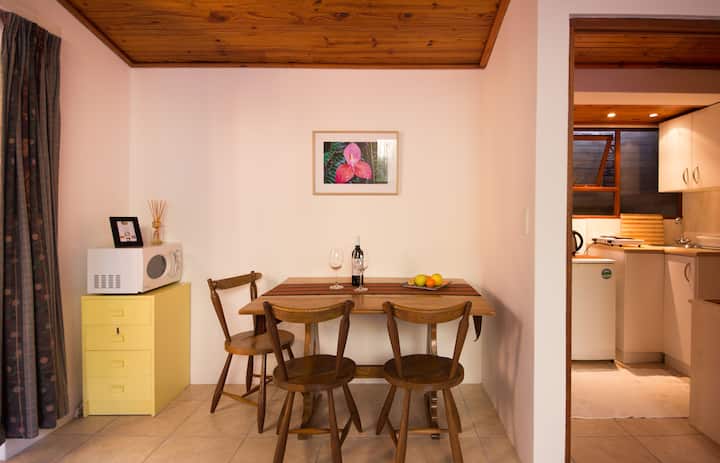 Holiday Accommodation In Camps Bay - Cape Town