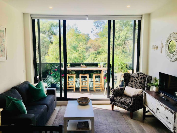 Modern 1 Bedroom Apartment With Pool, Cafe And Gym - Mordialloc