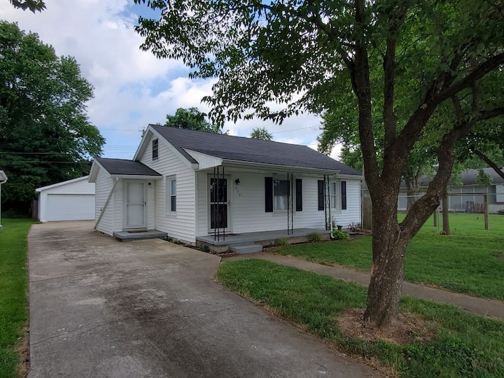 Mid Town Getaway - Owensboro, KY