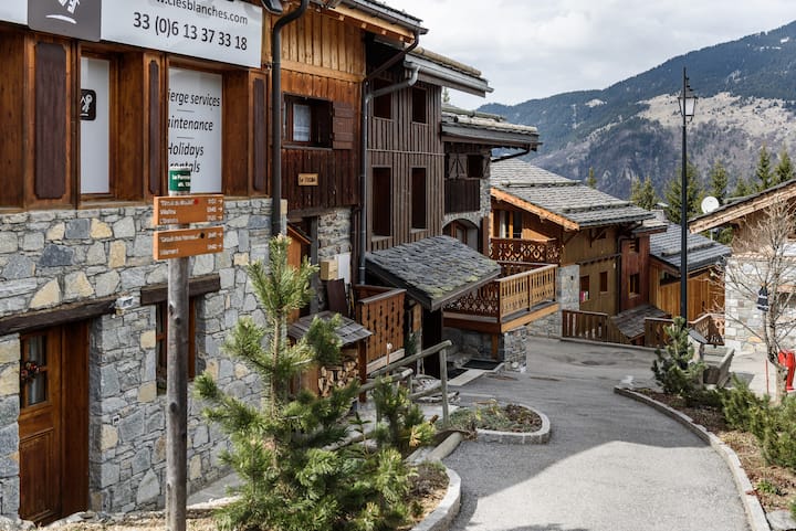 Chalet Au Cœur Des 3 Vallées La Tania/courchevel - La Tania