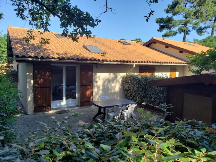 Maison Avec Jardinet Et Piscine Dans La Résidence. - Capbreton