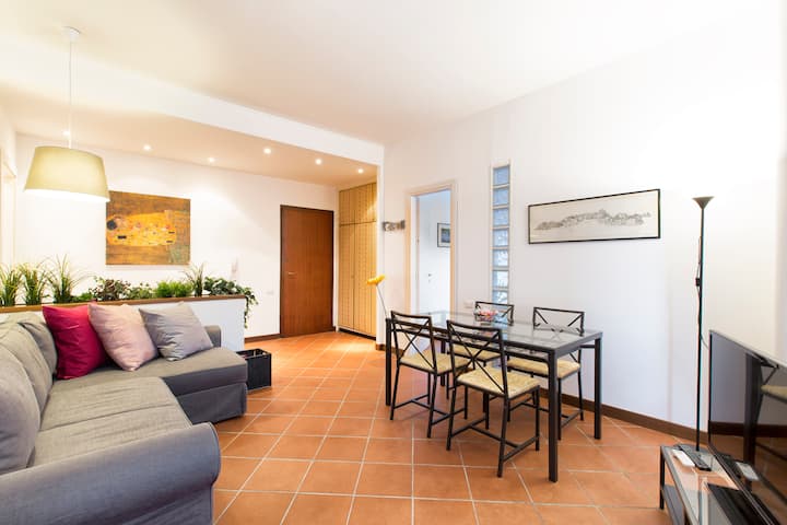 Comfortable Three-room-apartment-central Station - Milan