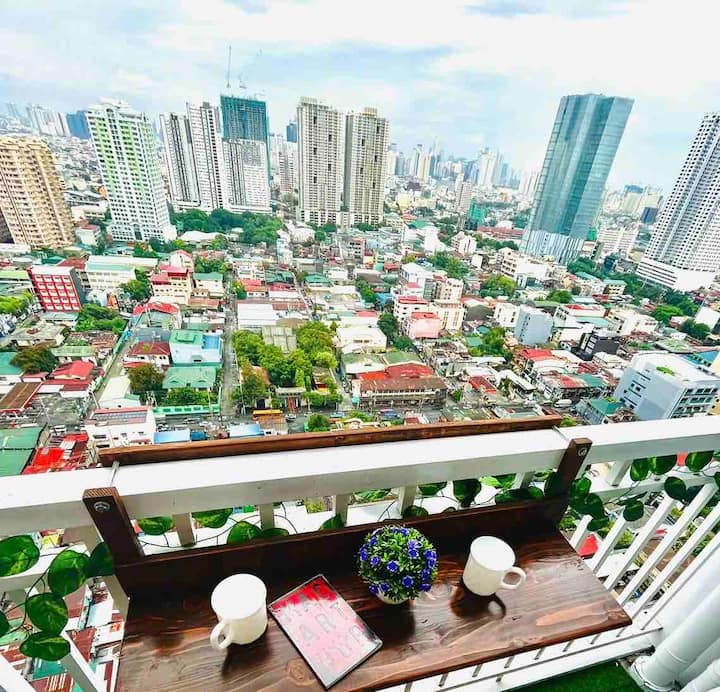 The Breezy Cradle (City View) - Manila