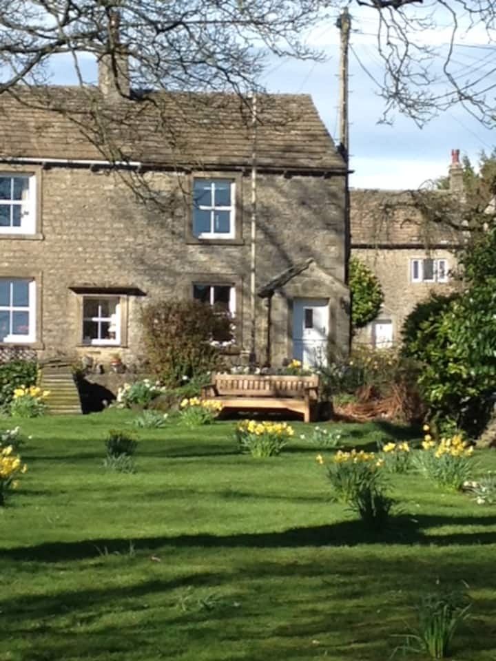 Cosy Lavender Cottage Sleeps 3 In Yorkshire Dales - Burnsall