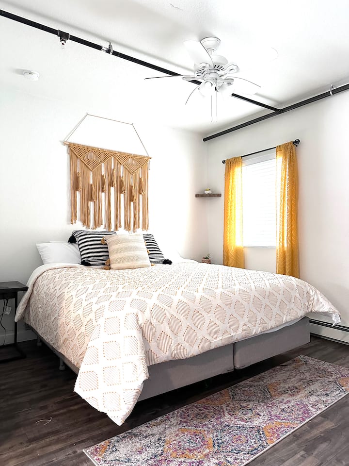 ᨒBoho Studioᨒking Bedᨒfull Kitchenᨒnear Denver! - ウェストミンスター, CO