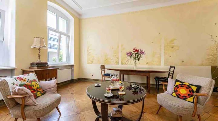 Coming Home In The Heart Of Berlin - Berlin