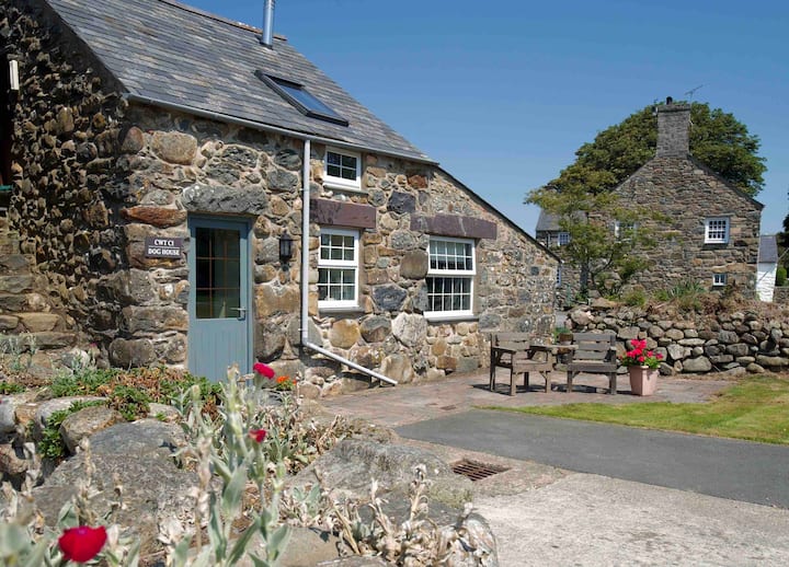 Cwt Ci, Barn Conversion, Private Hot Tub. - Pwllheli