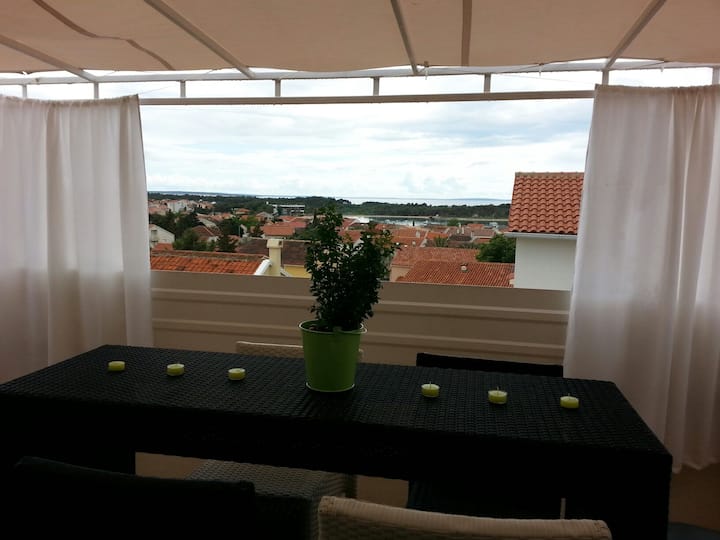 Apartment Mirta In Center - Novalja, 4+1 - Novalja