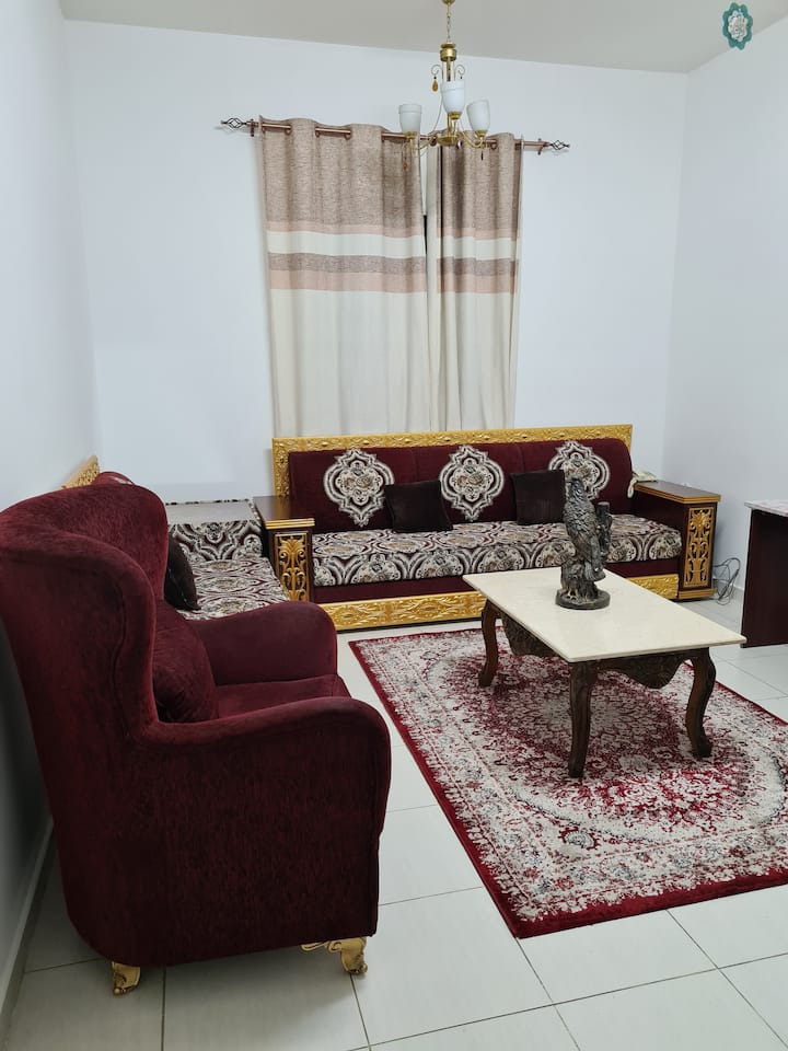 Lovely 3 Bedroom Apartment.. Full Furnished In City. - Maskat