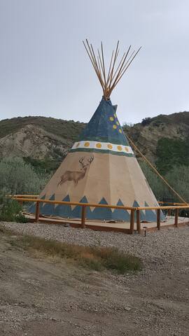 Top 9 Glamping Spots Near Yellowstone National Park, United | Trip101