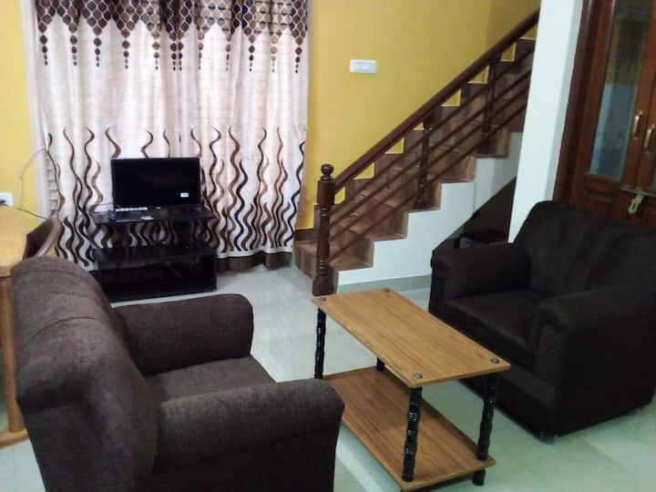 Well Furnished 2.5bhk House At Hebbal Kempapura - Bangalore