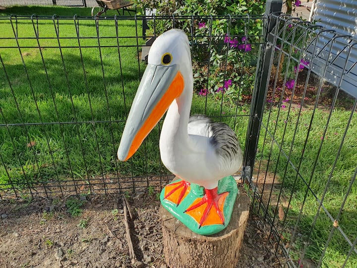 Husky Beach Hut, In Heart Of Huskisson. Dogs Yes - Huskisson