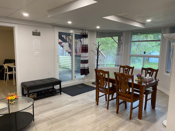 Spacious New Cozy 2 Bedroom Apartment - Bradford, ON, Canada