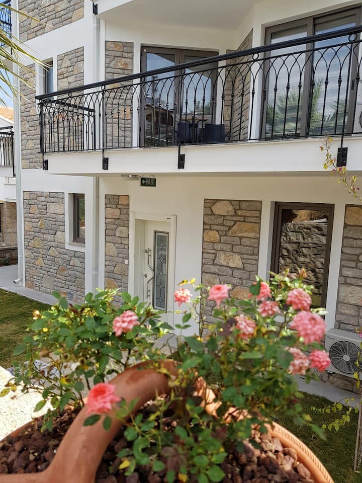 Datça Zeytin Evleri 2+1 ( D:2 Bahçe Katı) - Datça