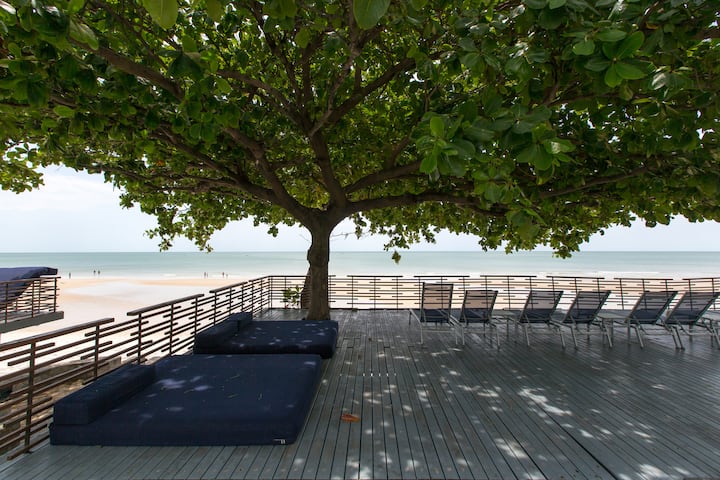 Sea View, Beachfront Baan Sanpluem - Hua Hin