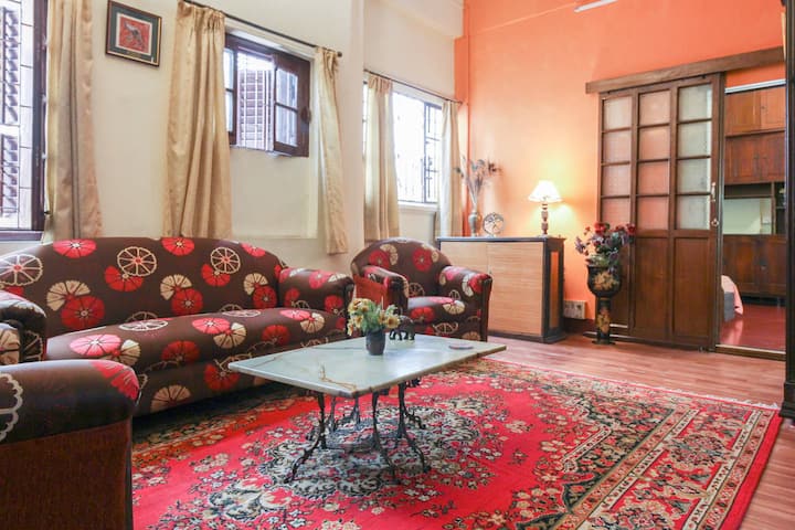 Charming Heritage 2bhk Apartment, Prime Location - Kolkata