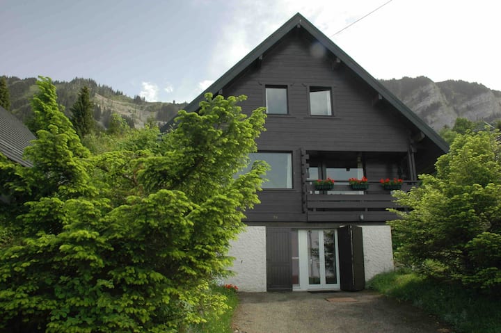 Chalet Avec Vue Imprenable Sur Le Lac Léman - Thollon-les-Mémises
