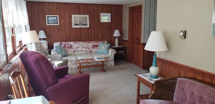 Oceanfront Cottage In Lamoine Me Overlooking Mdi - Maine