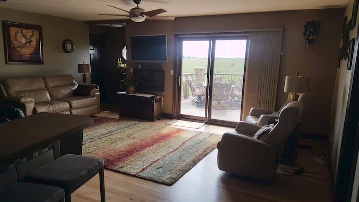 Embrace The Space: Prairie Oasis Near Town - Kearney, NE