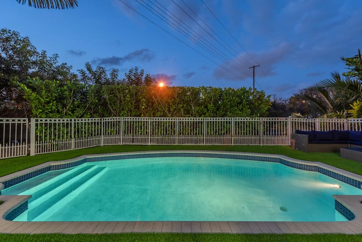 Modern Secluded 6br/4.5ba Paradise W/ Pool - Aventura, FL