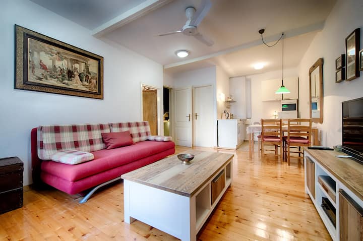 Apartment In The Xviiic House Next To The Beach - Vis